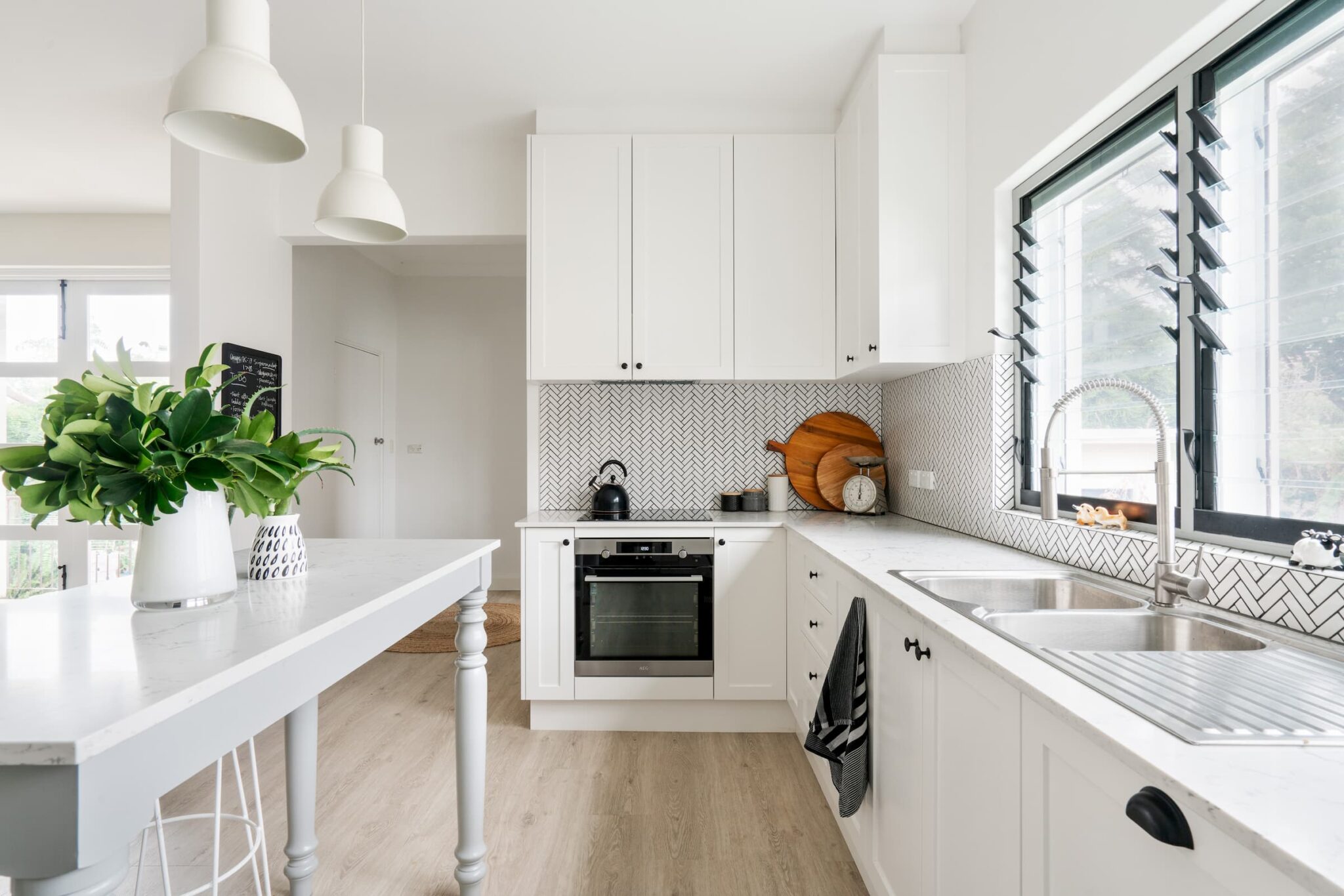 The Top 5 Kitchen Design Layouts | Caesarstone Australia