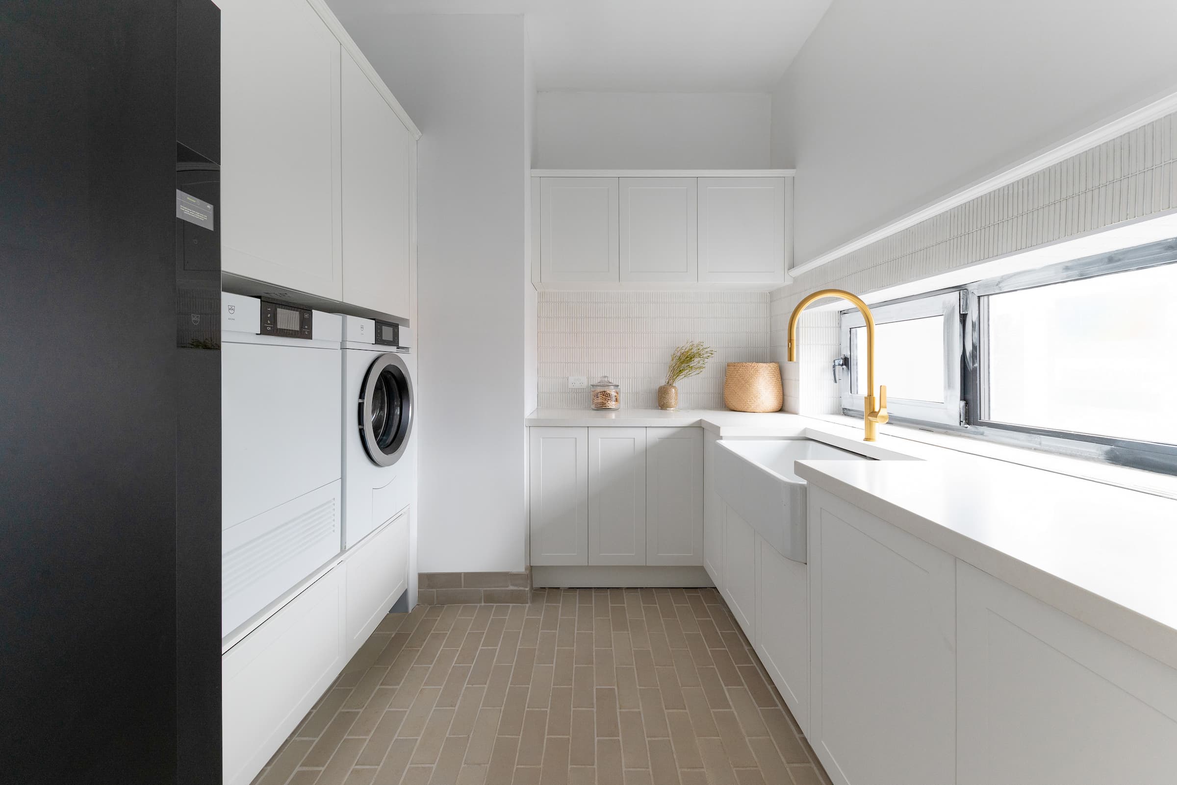 Omar & Oz: Riverlet™ Bright Laundry | Caesarstone AU