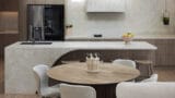 Kitchens featuring Caesarstone Porcelain™ Aluminous and Fume